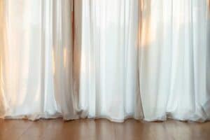 Choosing The Right Curtain Lengths (And The Do's & Don'ts) - Restore ...