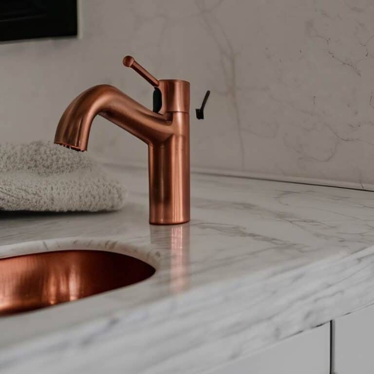 What Colors Go With Copper? 11 Best Combos - Restore Decor & More