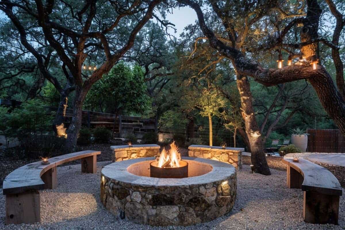 40 Stunning Fire Pit Ideas For Your Backyard - Restore Decor & More
