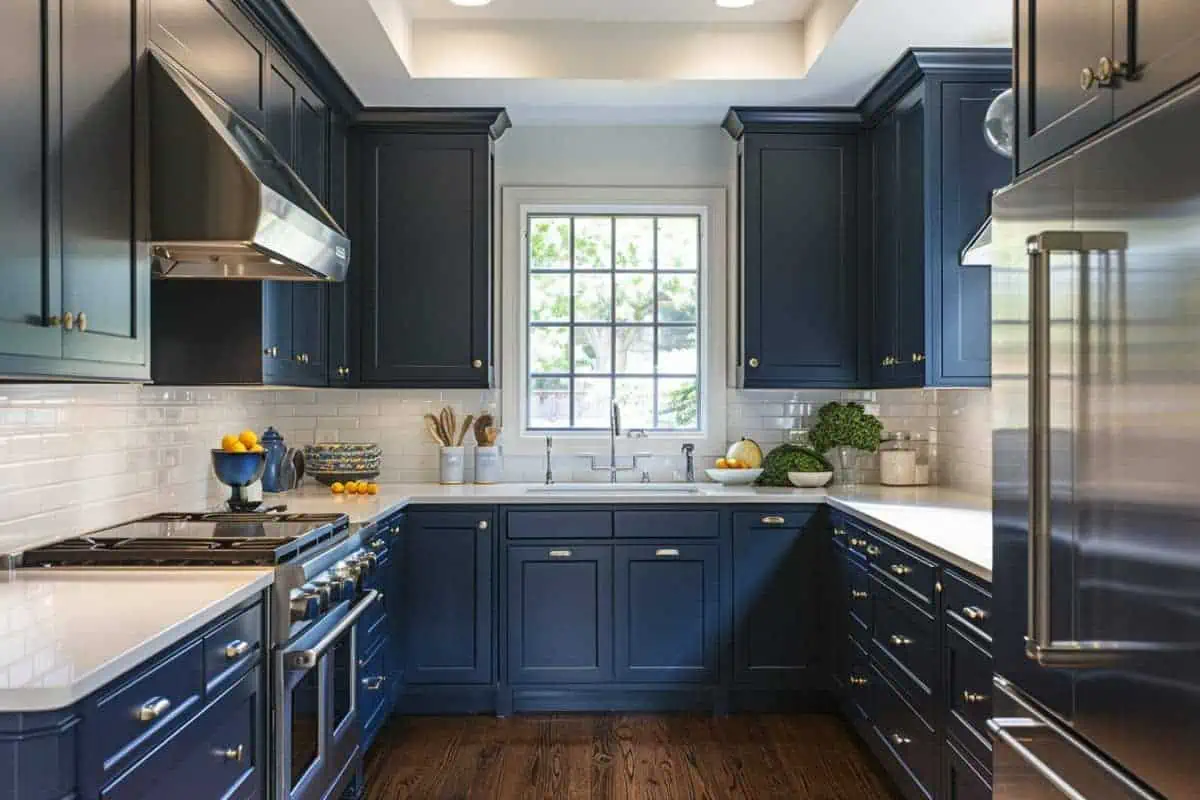 50 Navy Blue Kitchen Cabinets That Are a Must See! - Restore Decor & More