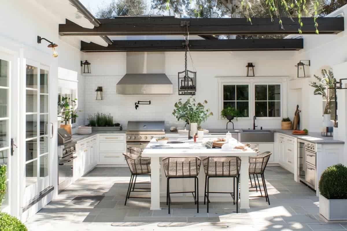 60 Outdoor Kitchens That Will Make You Want to Cook Outside Forever ...