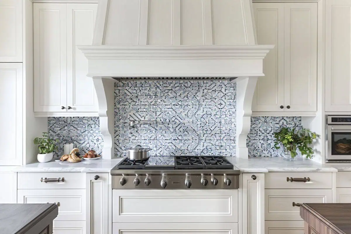 50+ Jaw-Dropping White Kitchen Cabinet Designs You Need to See ...