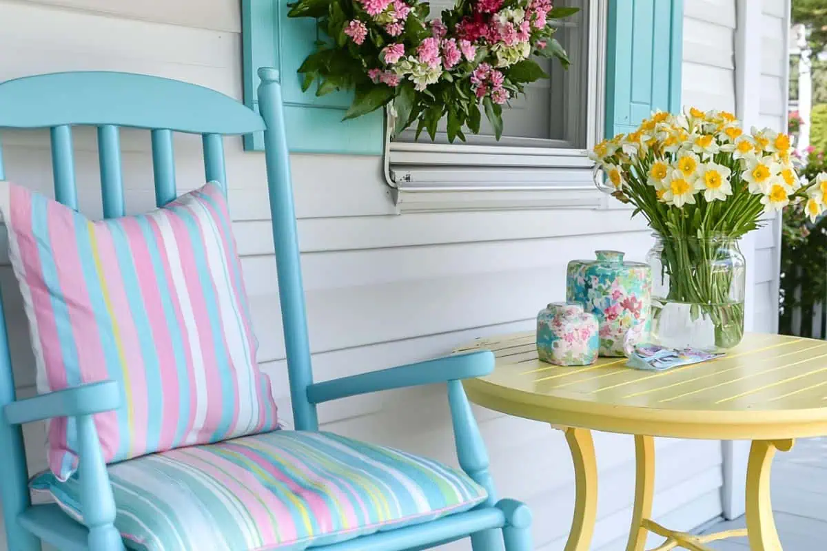 25+ Gorgeous Spring Porch Decor Ideas 🌿🌸 - Restore Decor & More