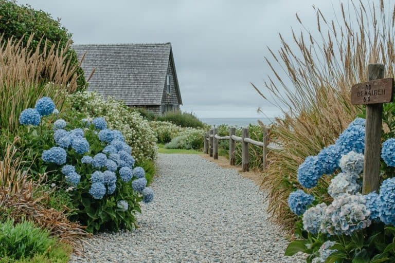 20+ Gorgeous Gravel Pathways That’ll Make You Want to Redo Your Yard ...